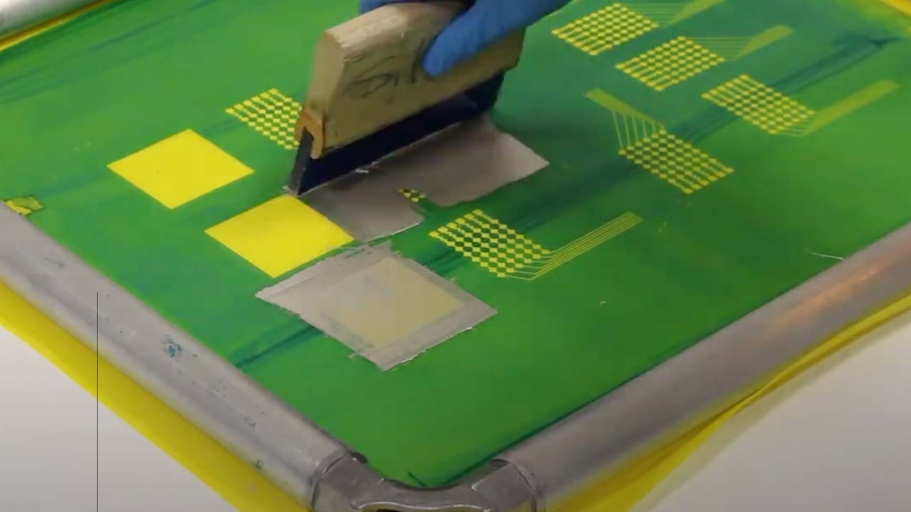 Multi-Touch Skin - Interactive Displays GmbH